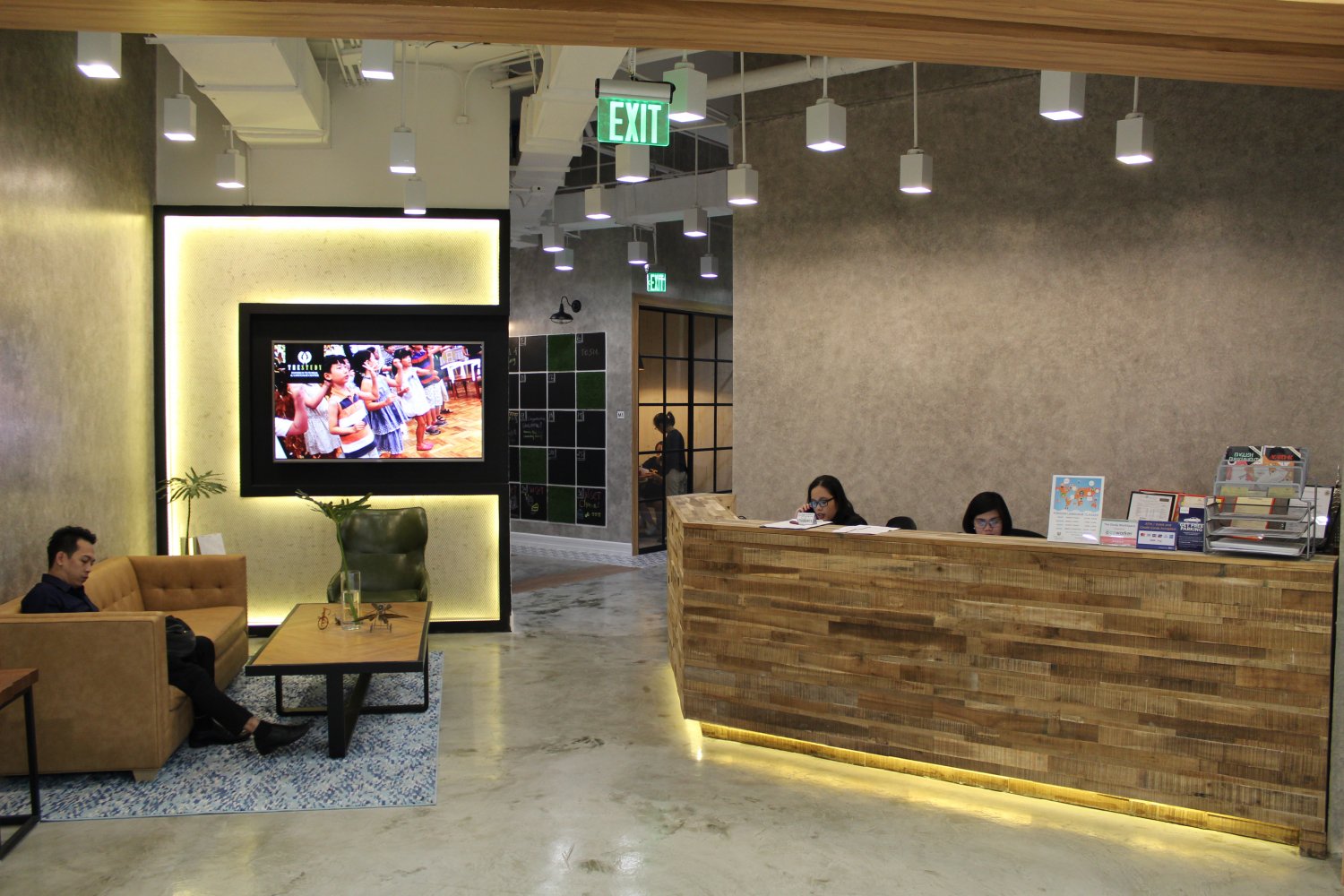 Inside Scoop: Could This be the First Blockchain Center in the Philippines?